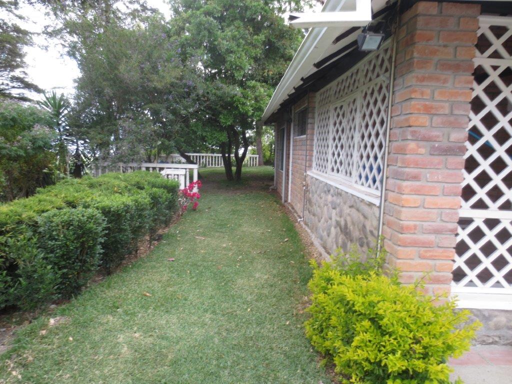 700 square meters of construction on 2.5 hectares - Ecuador Real Estate ...